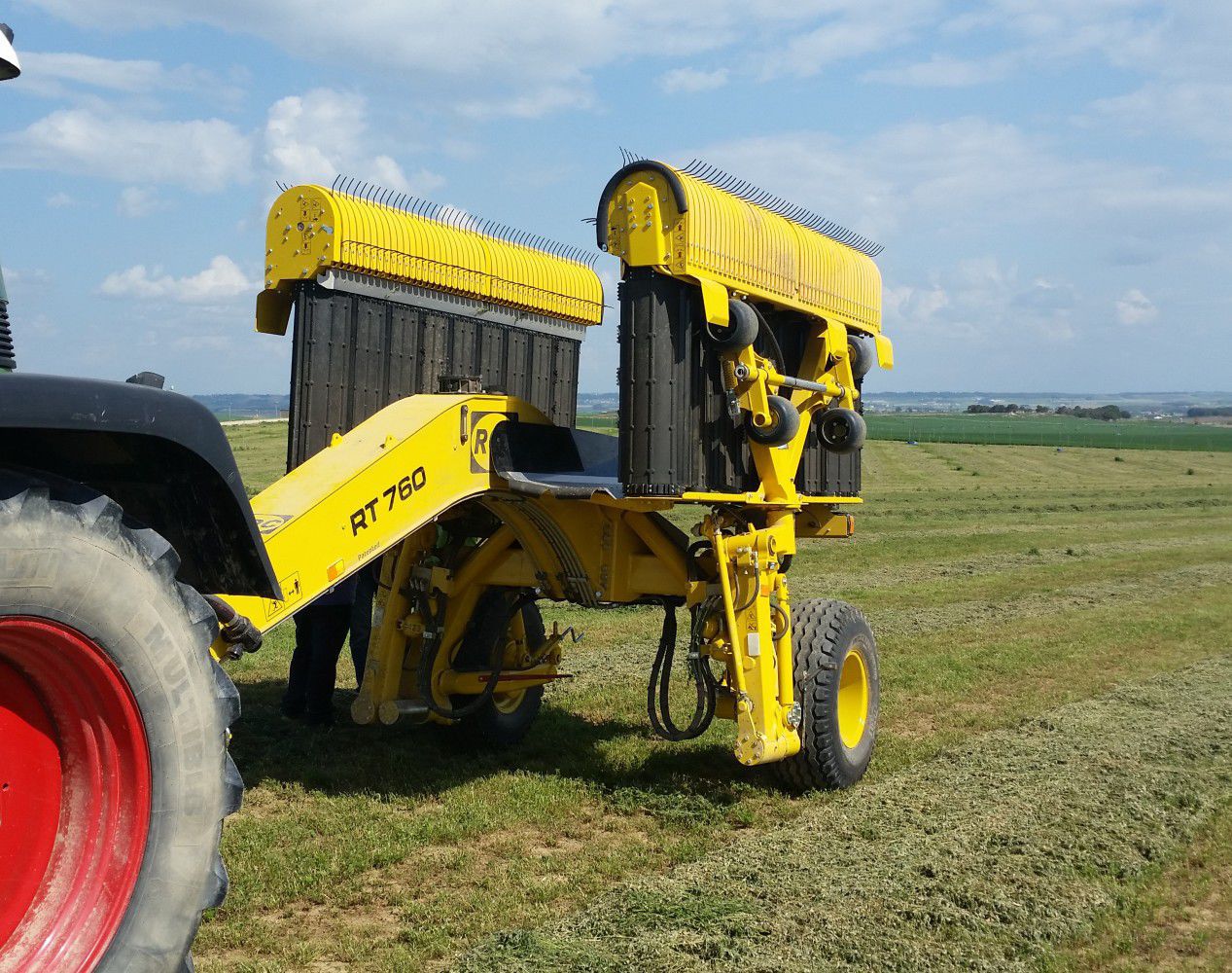 Bandschwader / mit zentraler Ablage - RT 760 - ROC srl - Videos