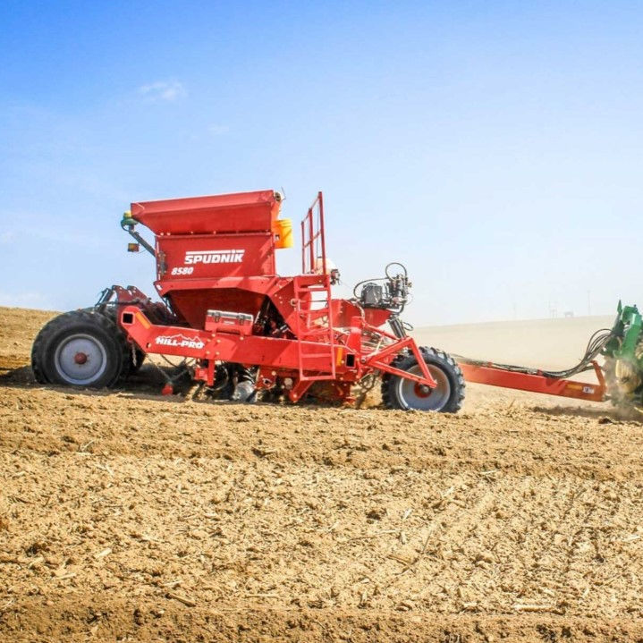 Gemüsepflanzmaschine - HILL PRO - Spudnik Equipment Company LLC ...