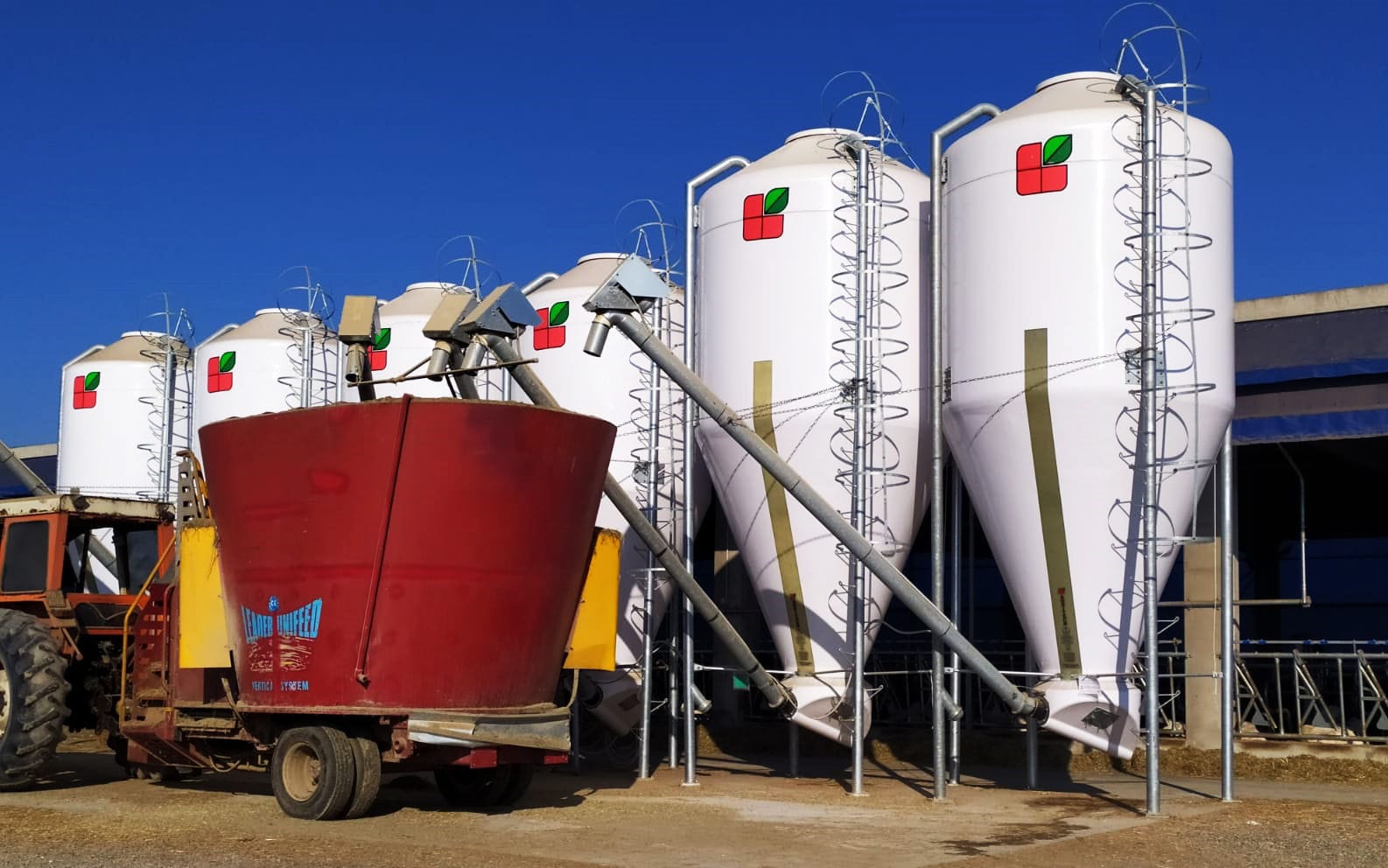 Transportador para cereales - CAG - AGRITECH S.R.L. - de tornillo / inclinado / tubular