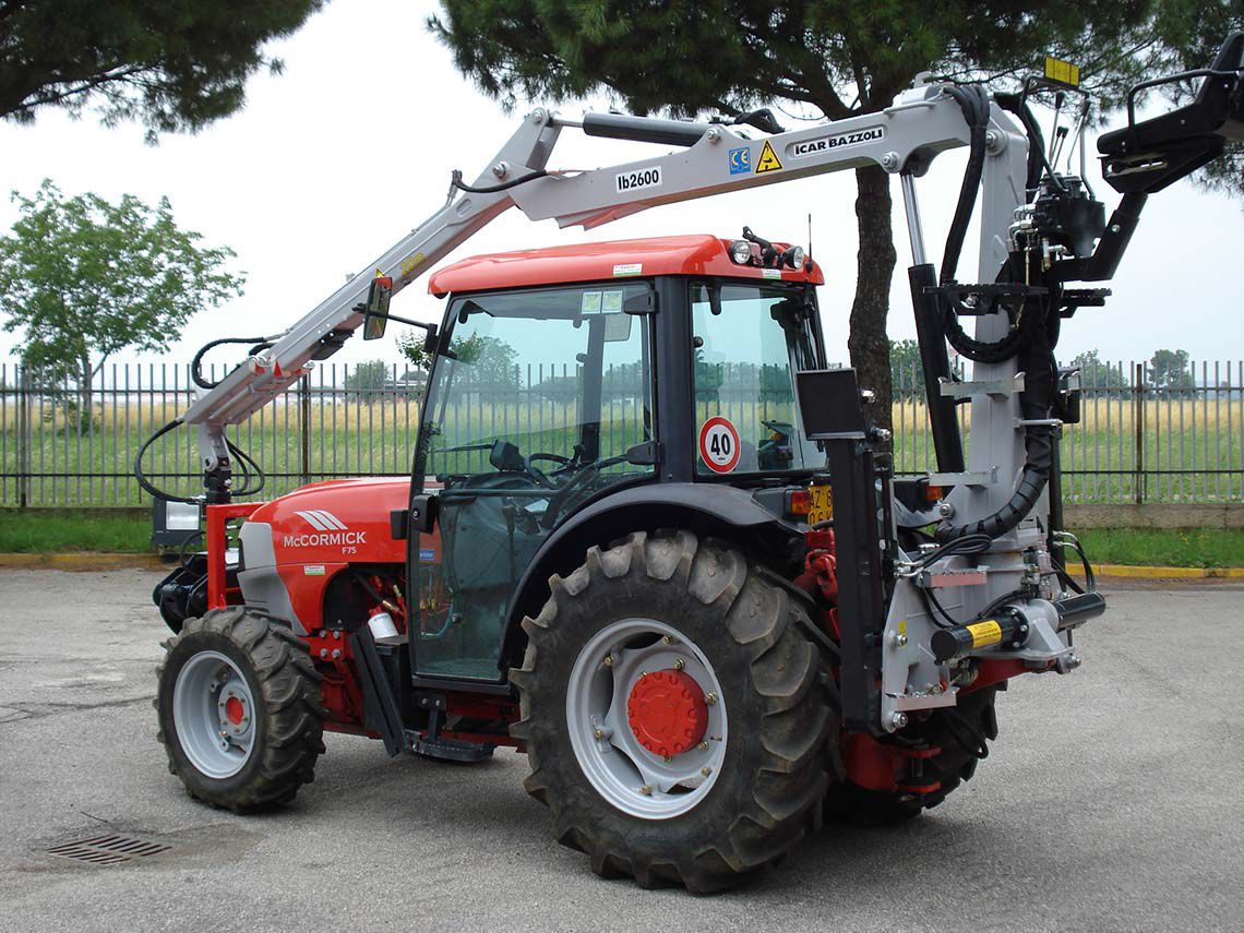 Cargadora forestal montada en tractor - IB 2600 TR - ICAR BAZZOLI ENZO ...