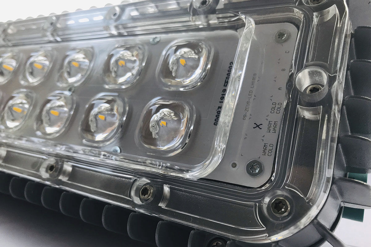 Iluminación para criadero - Zeus Batwing - Big Dutchman - LED / para ...