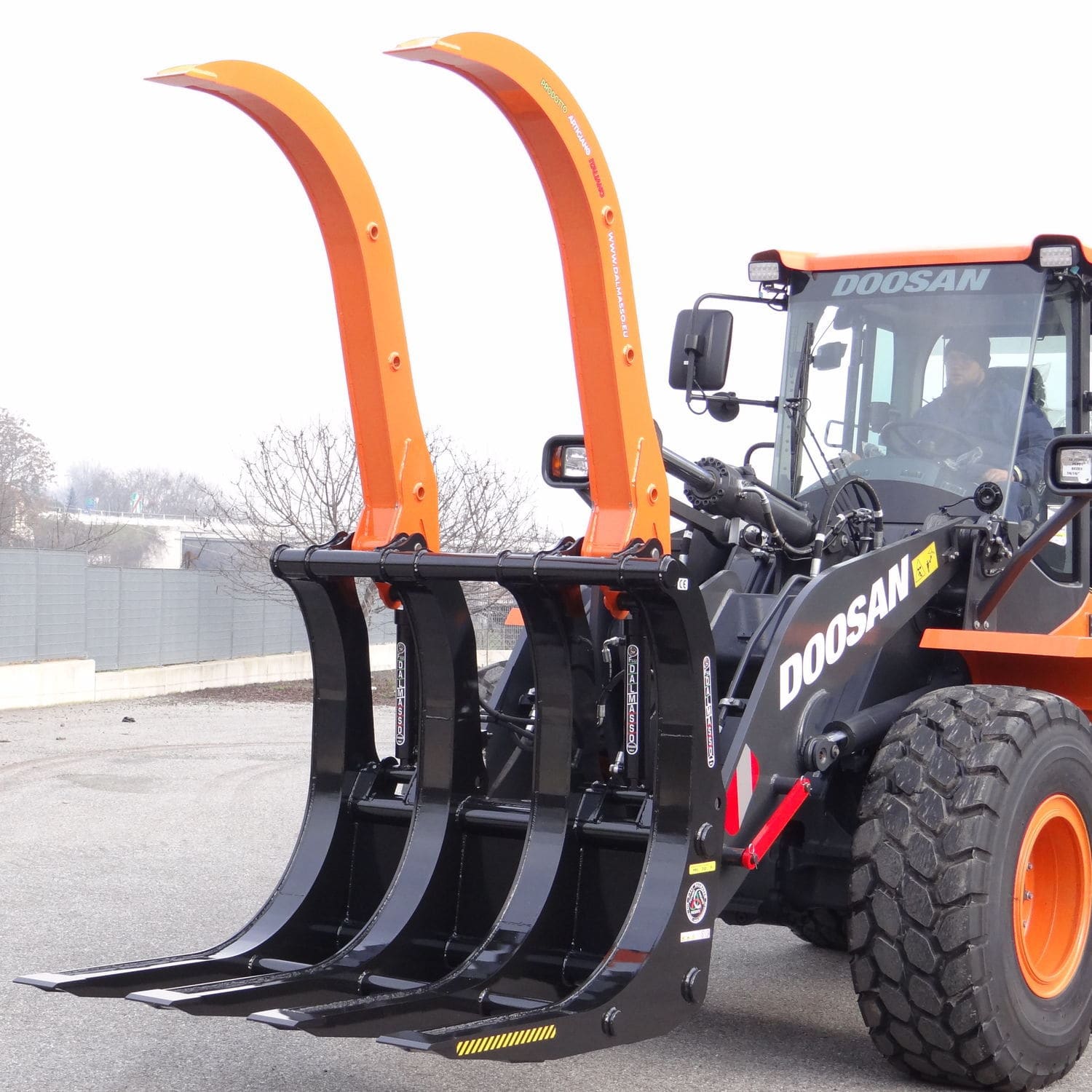 Garra agrícola de troncos - Dalmasso