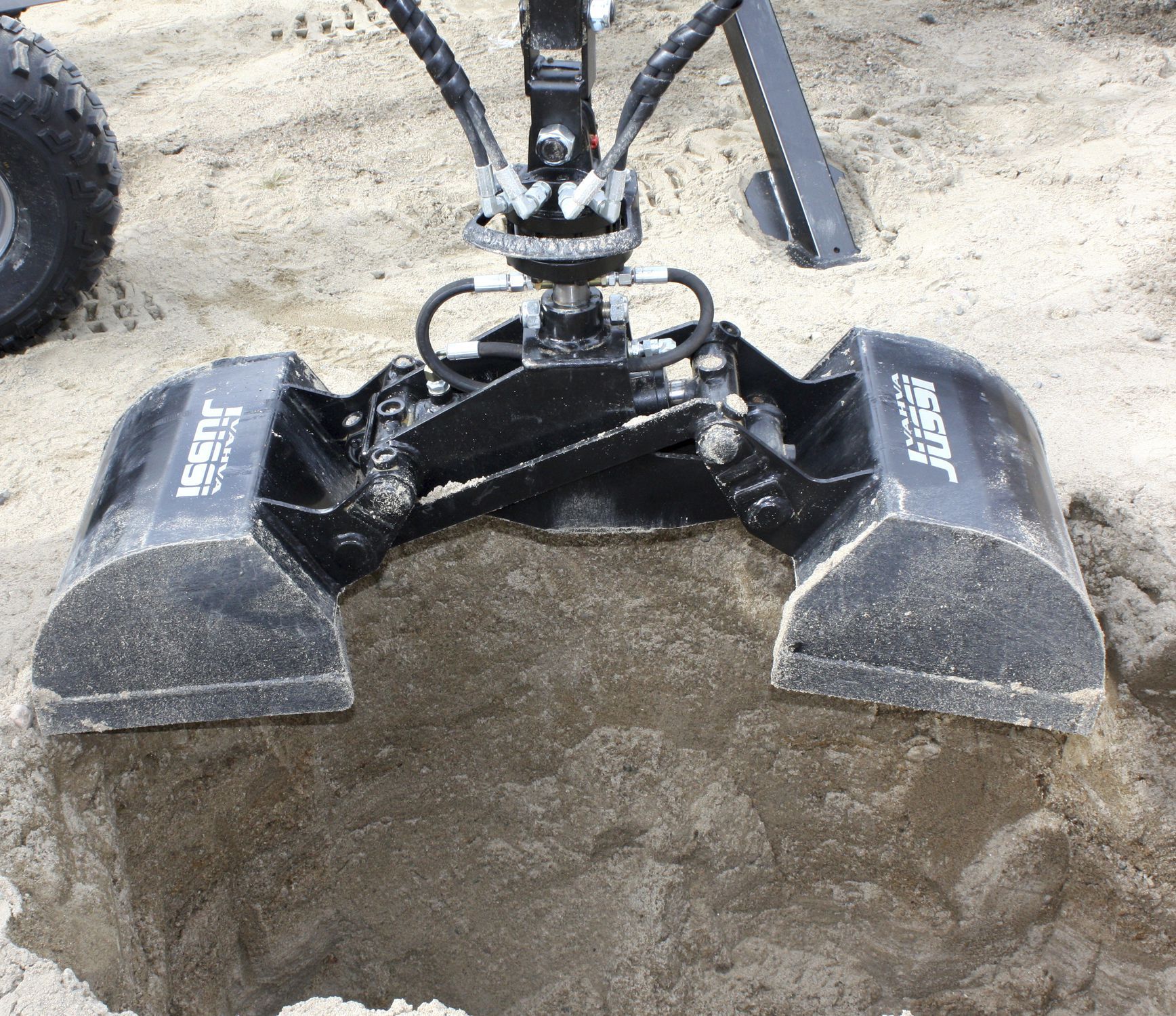 Bivalva - EARTH BUCKET - Vahva Jussi