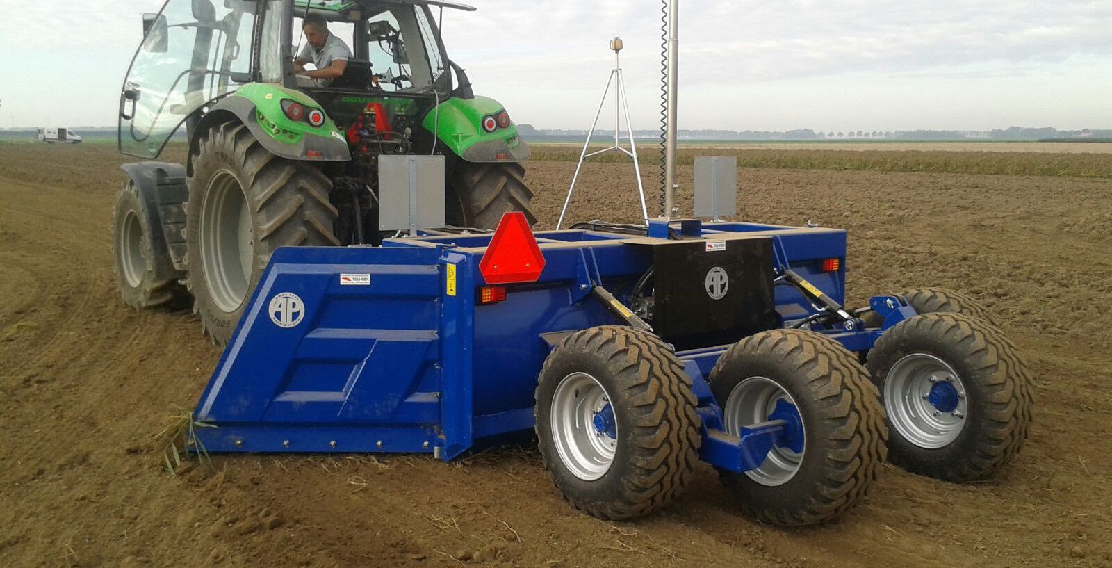 Niveleuse pour préparation des champs - KB series - AP Machinebouw B.V ...