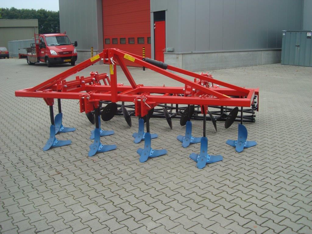 Cultivateur porté - Brumby - EVERS Agro B.V. - avec rouleau / à dents rigides / avec attelage ...