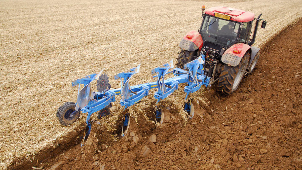 Charrue portée / 4 corps / avec roue de contrôle / réversible - Vidium ...