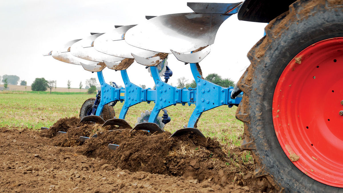 Charrue portée / 4 corps / avec roue de contrôle / réversible - Vidium ...