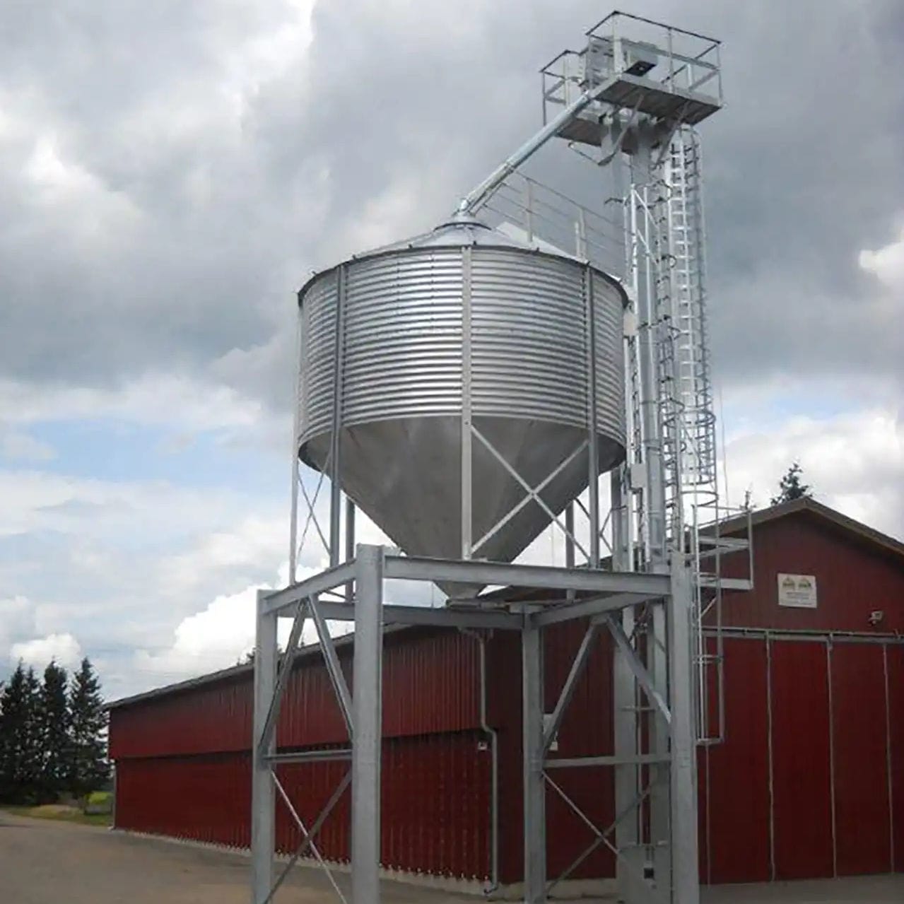 Silo pour céréales - Privé SA - en métal / à fond conique