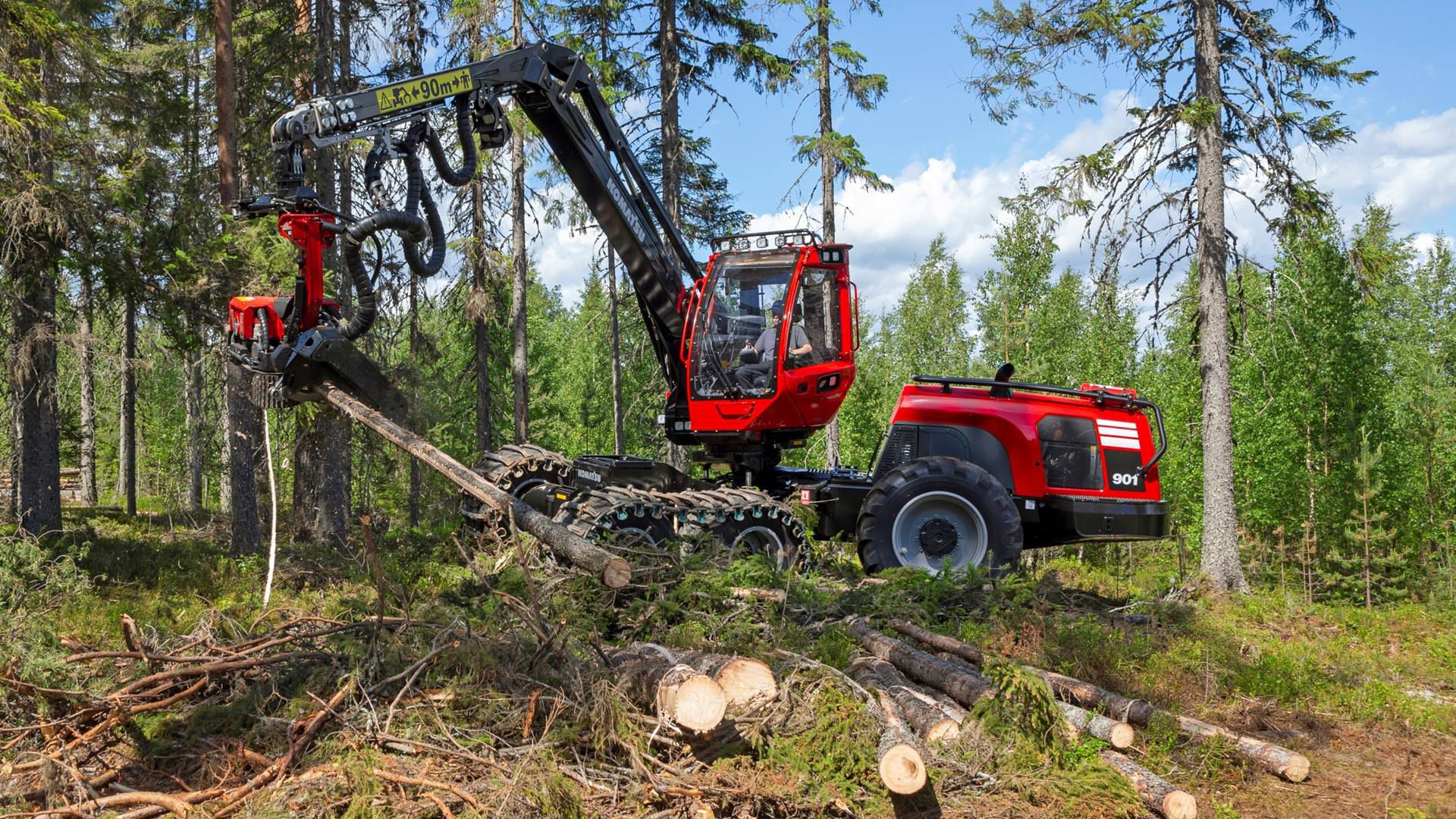 Abatteuse forestière sur pneus - 901 - Komatsu Forest AB - avec grue