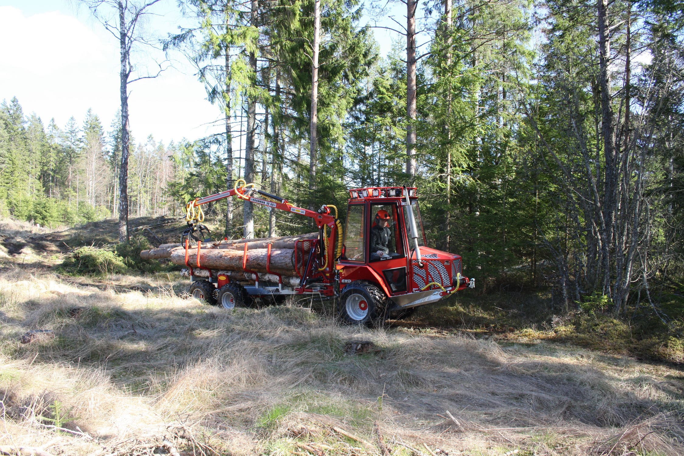 Porteur forestier compact - Bison 8000 - Kranman AB