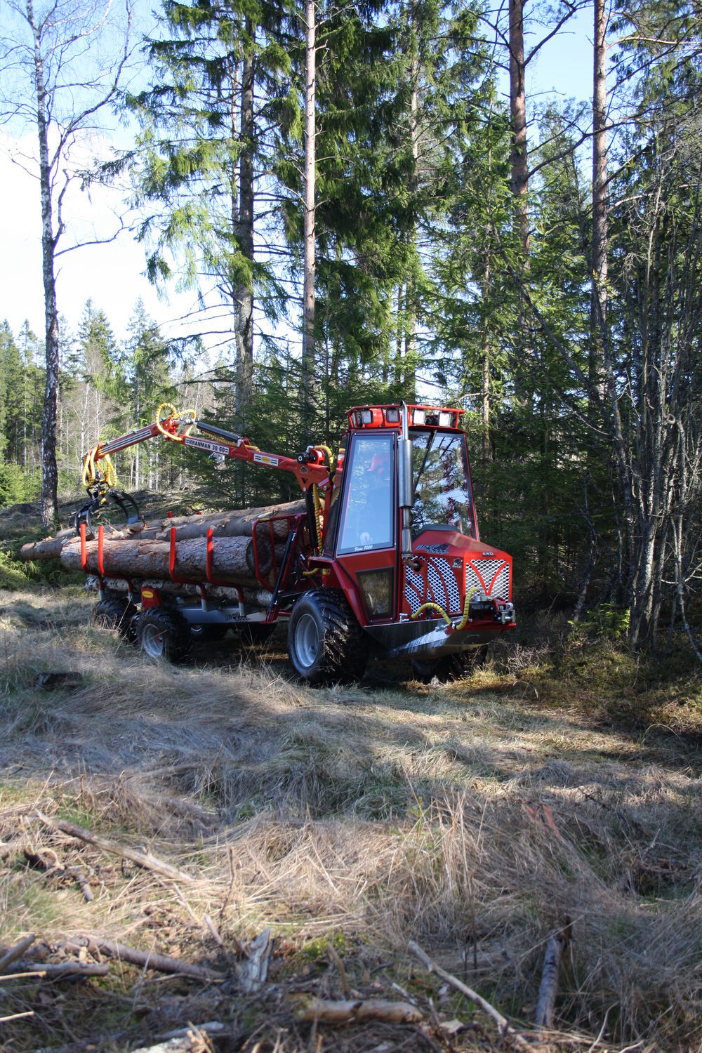 Porteur forestier compact - Bison 8000 - Kranman AB