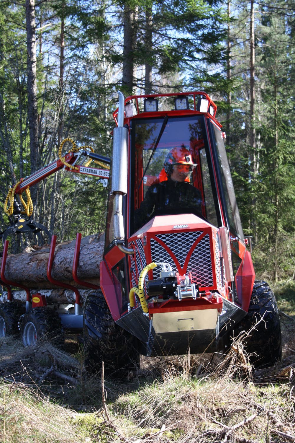 Porteur forestier compact - Bison 8000 - Kranman AB