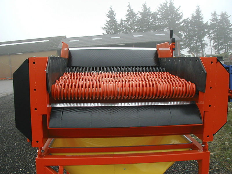 Machine de nettoyage de récoltes de carottes - EM 1251 - EKKO Maskiner ...