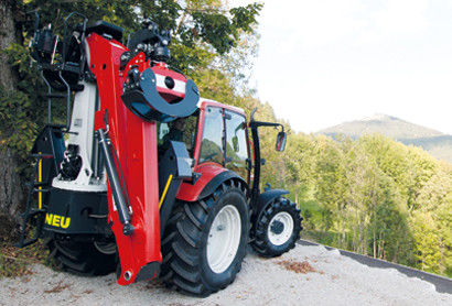 Grue forestière montée sur tracteur - Z - Stepa - à flèche articulée