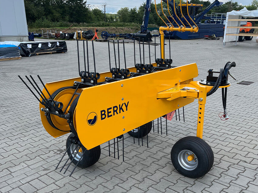 Belt rake - 5300 - Berky GmbH - side delivery / bi-rotor