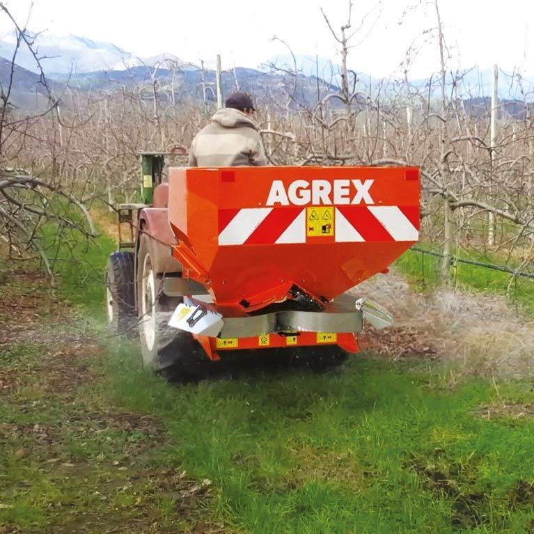 Tractor-mounted fertilizer spreader - VIGNA series - AGREX srl - solid ...