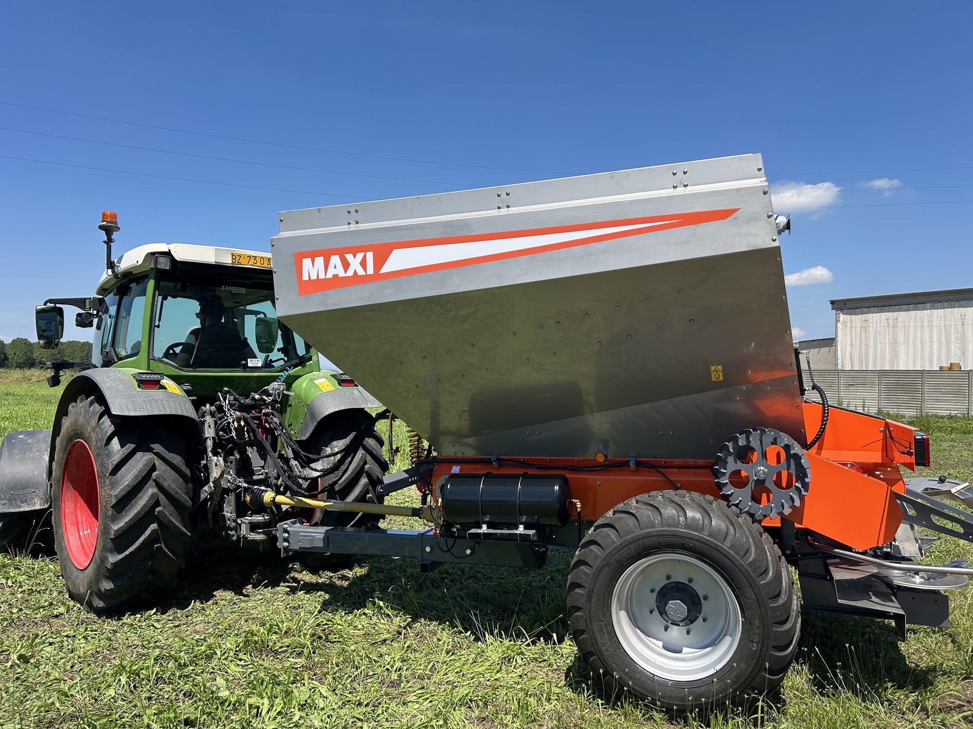 Towed fertilizer spreader - MAXI series - AGREX srl - solid / wide ...