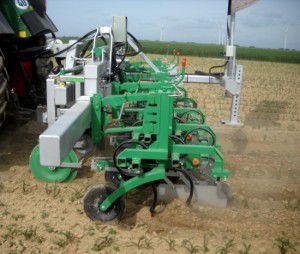 Tractor-mounted row crop cultivator - Agronomic - weeding / folding