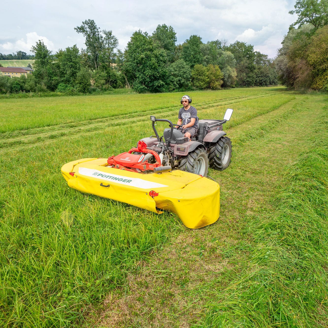 Mounted mower - NOVACAT F ALPIN series - PÖTTINGER Landtechnik GmbH ...