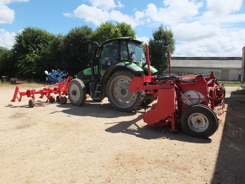 Hay merger - Atelier 3T - side delivery