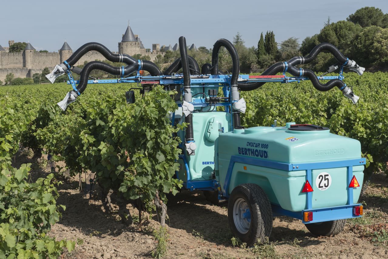 Mounted sprayer - TWIST'AIR - BERTHOUD - towed / for viticulture / cannon