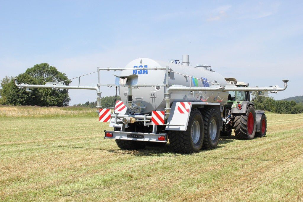 Slurry tanker plate spreader - DUO 2000 - BSA GmbH - rear / swivel ...