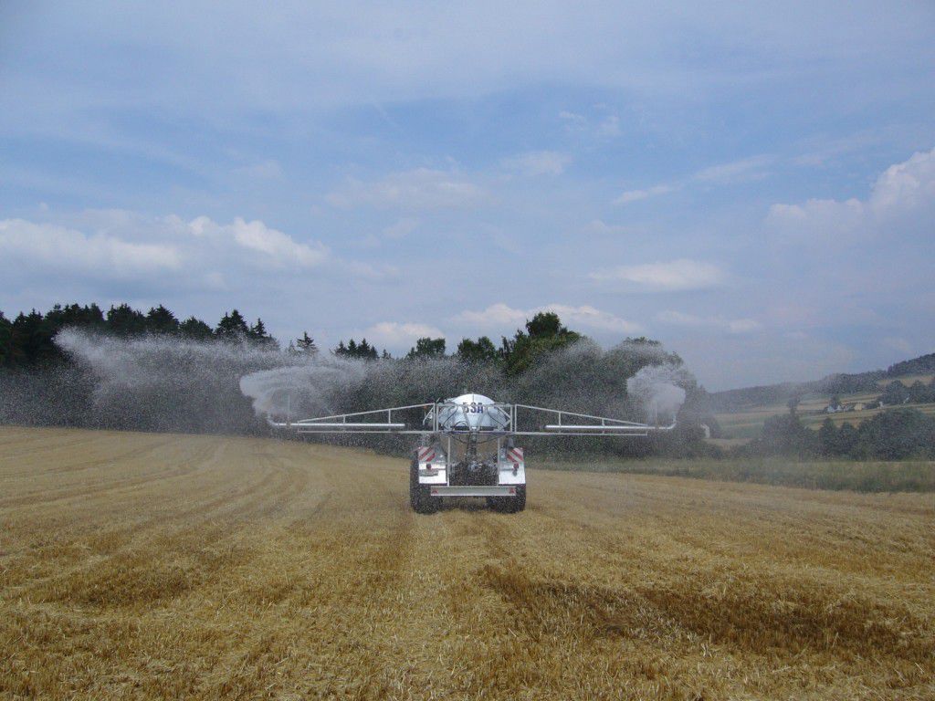 Slurry tanker plate spreader - BSA GmbH - swivel / dual-nozzle