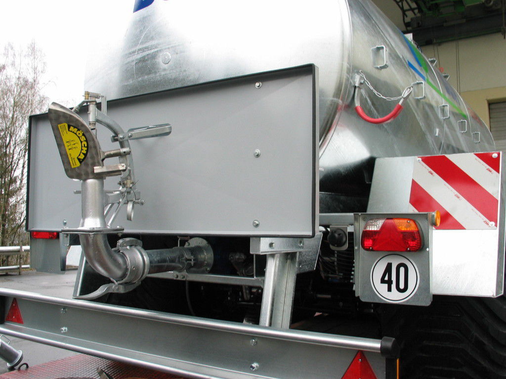 Slurry tanker plate spreader - Möscha S77 - BSA GmbH - rear / swivel