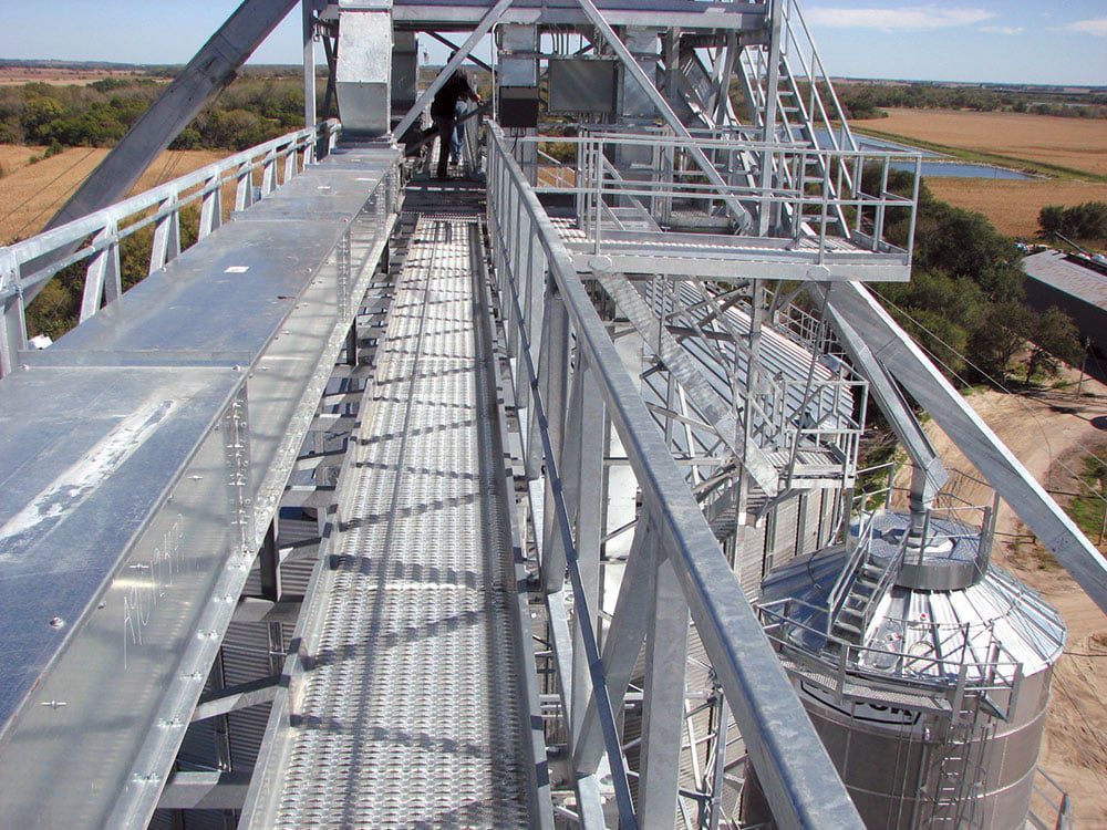 Silo catwalk - 962 series - Chief Agri