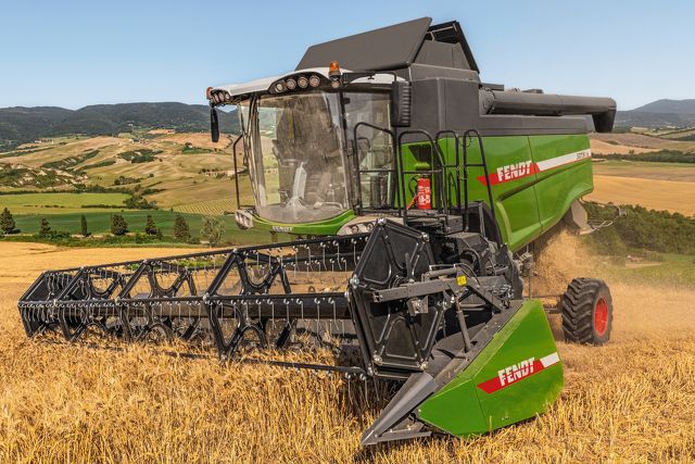 Non conventional combine harvester - C-Series SL - AGCO GmbH - straw ...