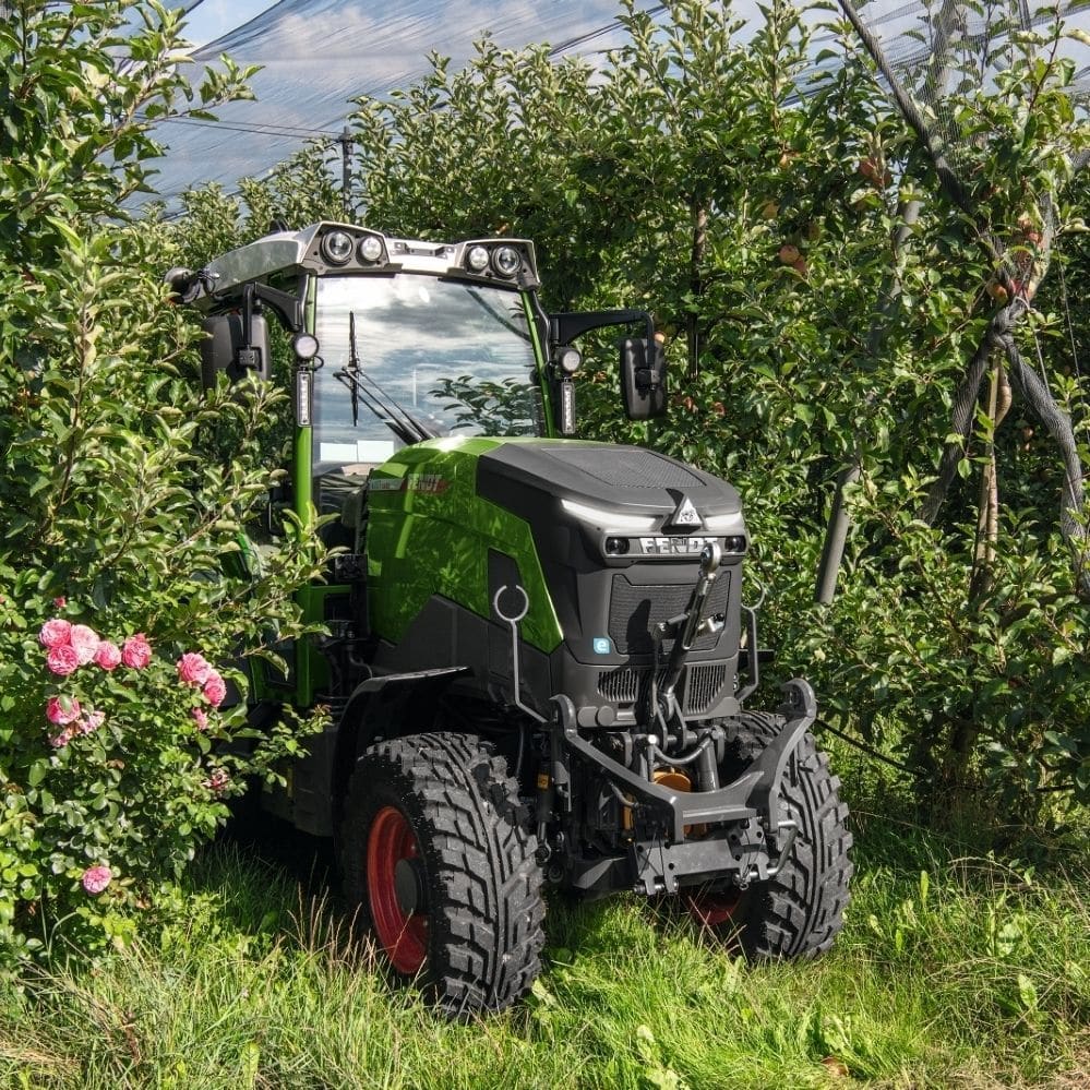 Vineyard tractor - e100 V Vario - AGCO GmbH - with cab / electric