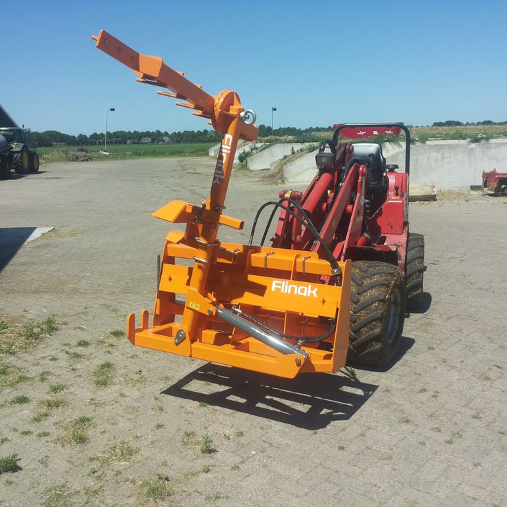 Self-propelled straw bedder - BV - Flingk Machinebouw B.V.