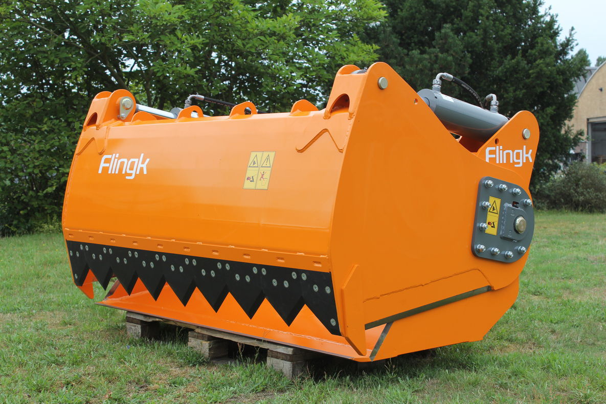 Feeding silage cutter - KHS Series - Flingk Machinebouw B.V. - mounted