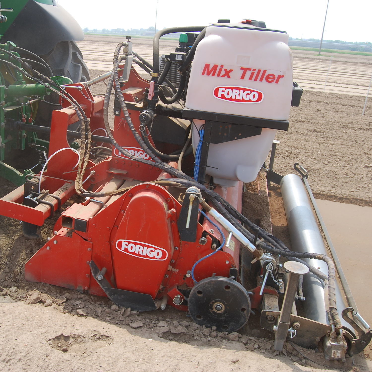 Stone burier with roller - Deeper Mix-Tiller Liquid - FORIGO ROTER ...