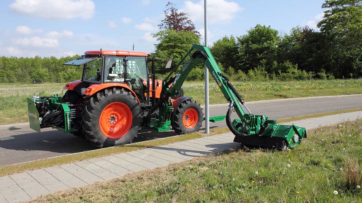 Front-mount reach mower - TWIGA COMBI C, TWIGA COMBI TC Series ...