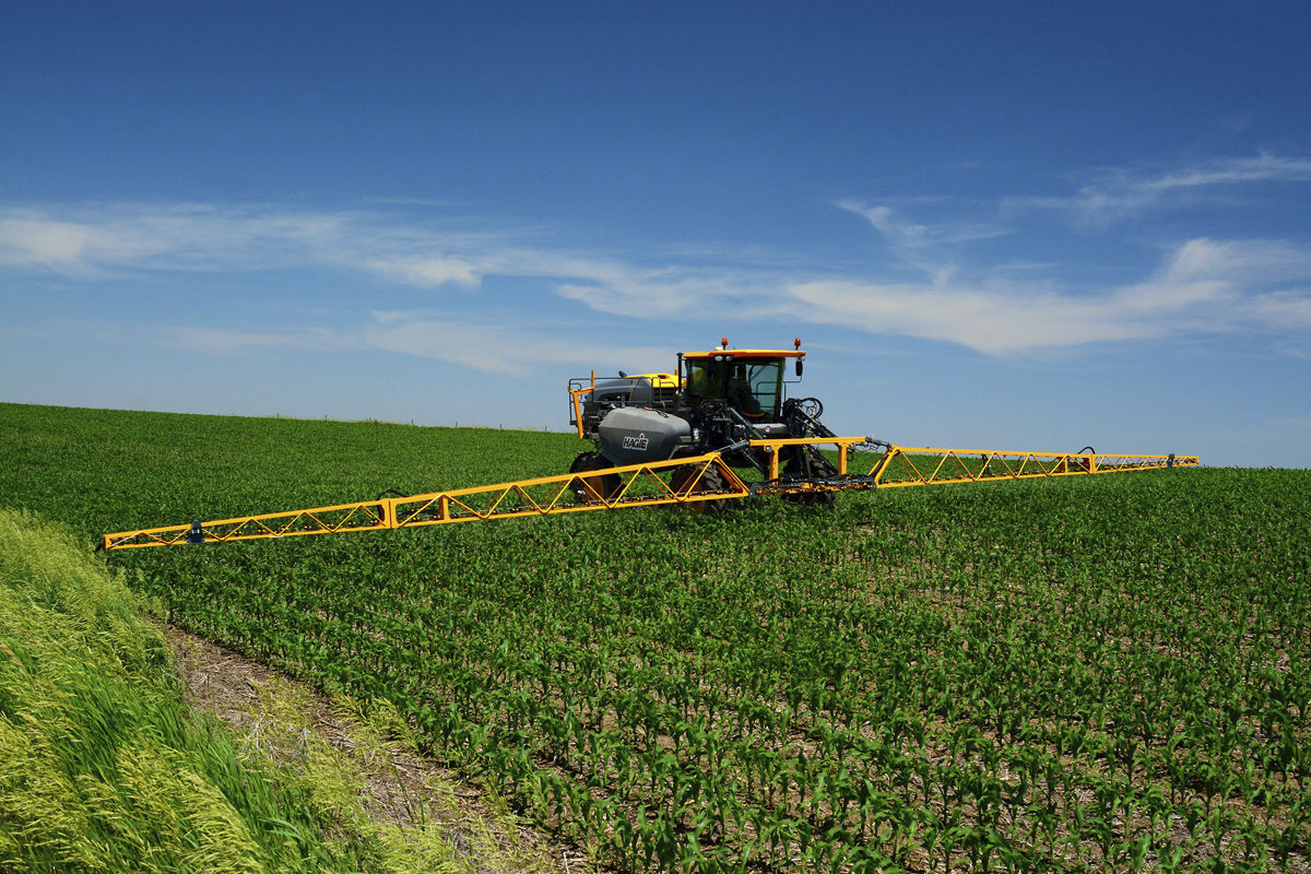Self-propelled sprayer - DTS 10 - Hagie Manufacturing Company - folding ...