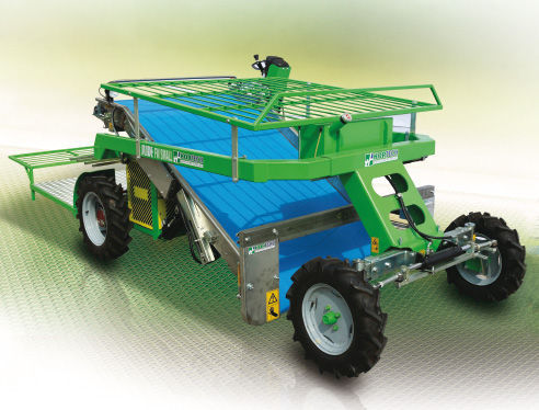 Vegetable harvester machine - SLIDE SMALL - HORTECH Srl - parsley ...