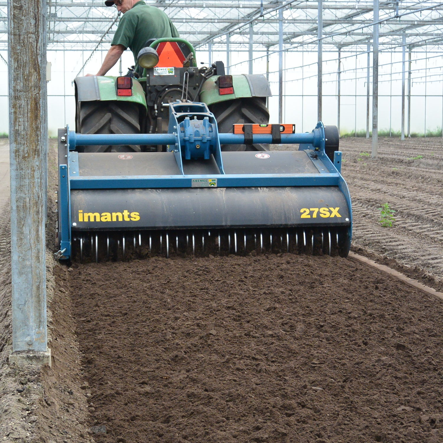 PTO-driven spader - 27 series - IMANTS B.V. - for vineyards / for ...