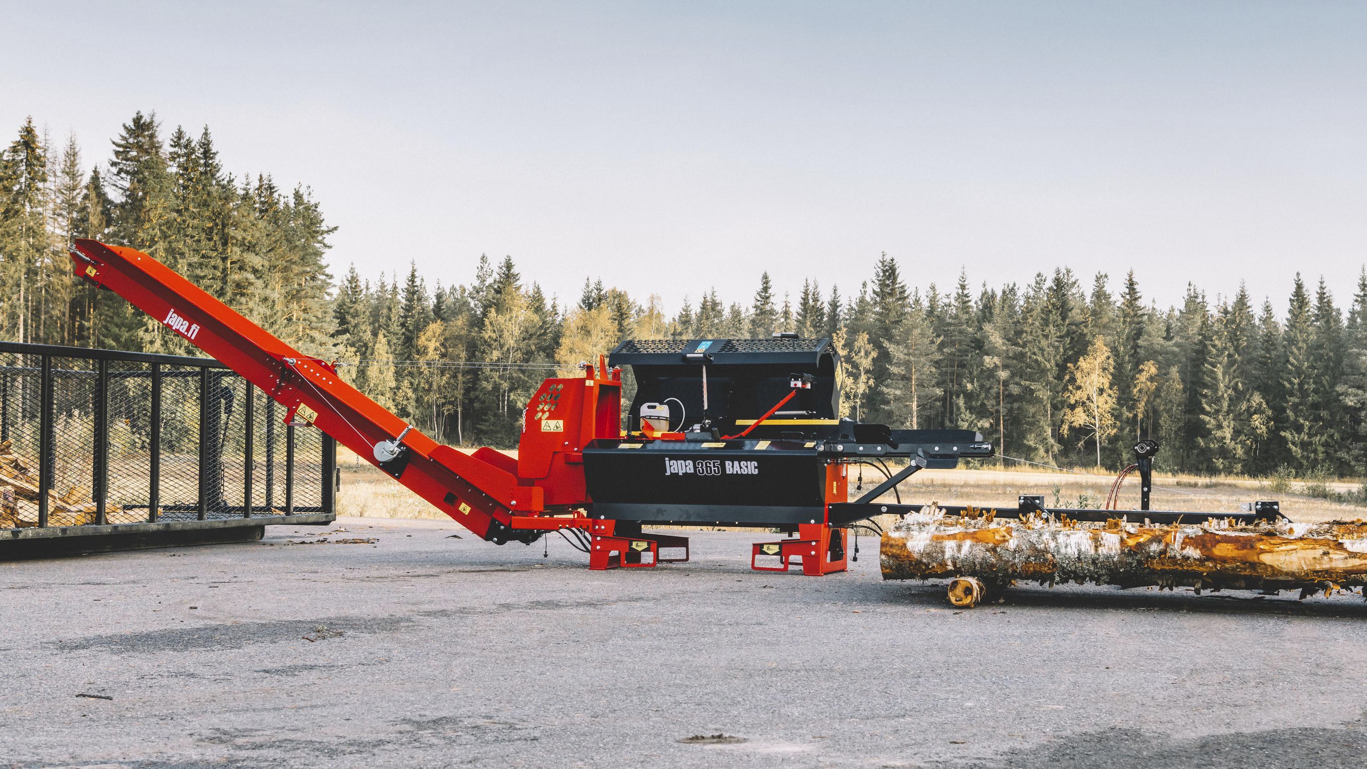 Firewood processor with chainsaw - 365+ BASIC - JAPA - with belt ...