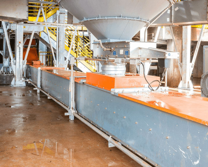 Chain conveyor - TCRC - Kepler Weber Industrial S/A - for grain / inclined