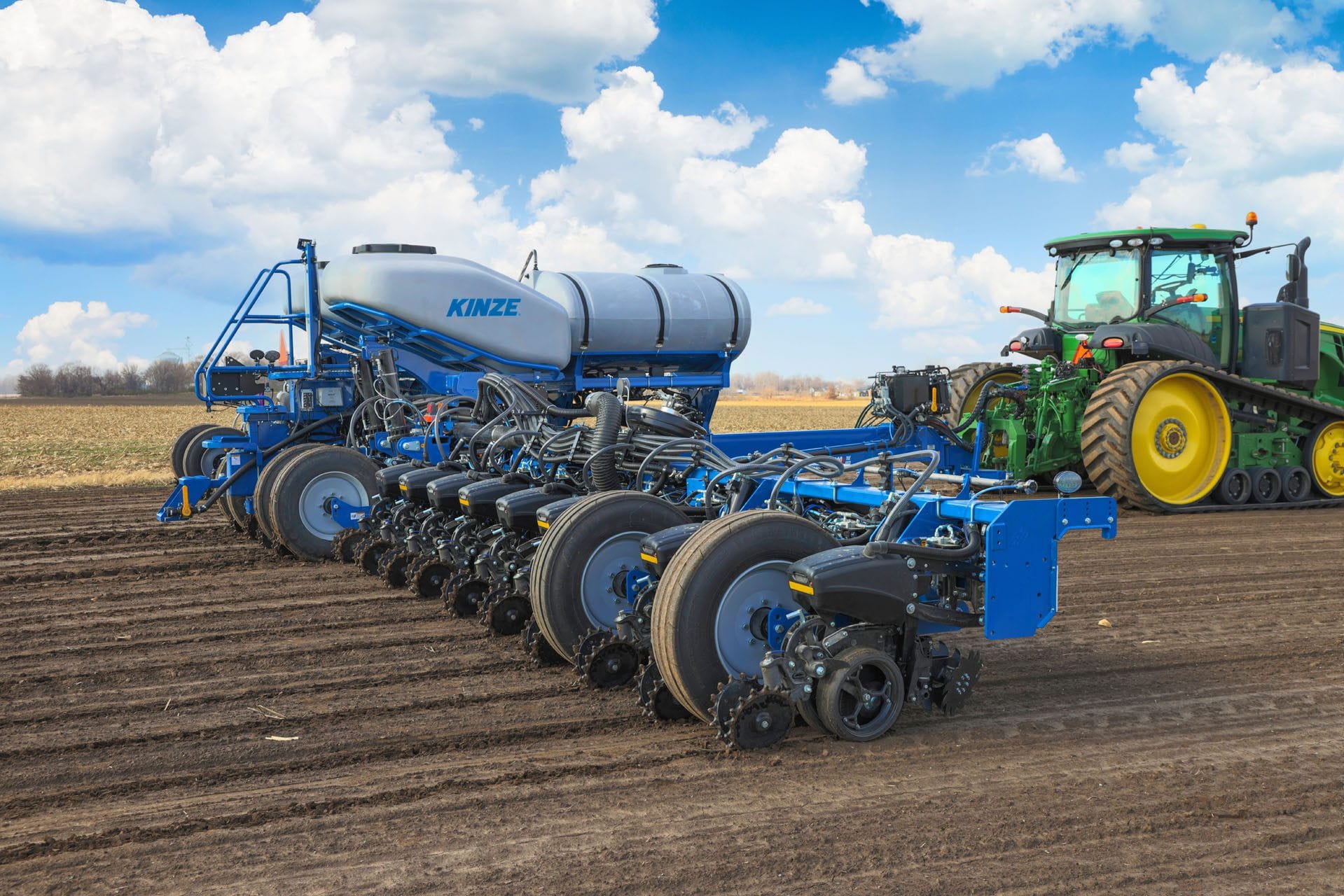 Pneumatic precision seed drill - 5900 - Kinze Manufacturing, Inc. - 12 ...