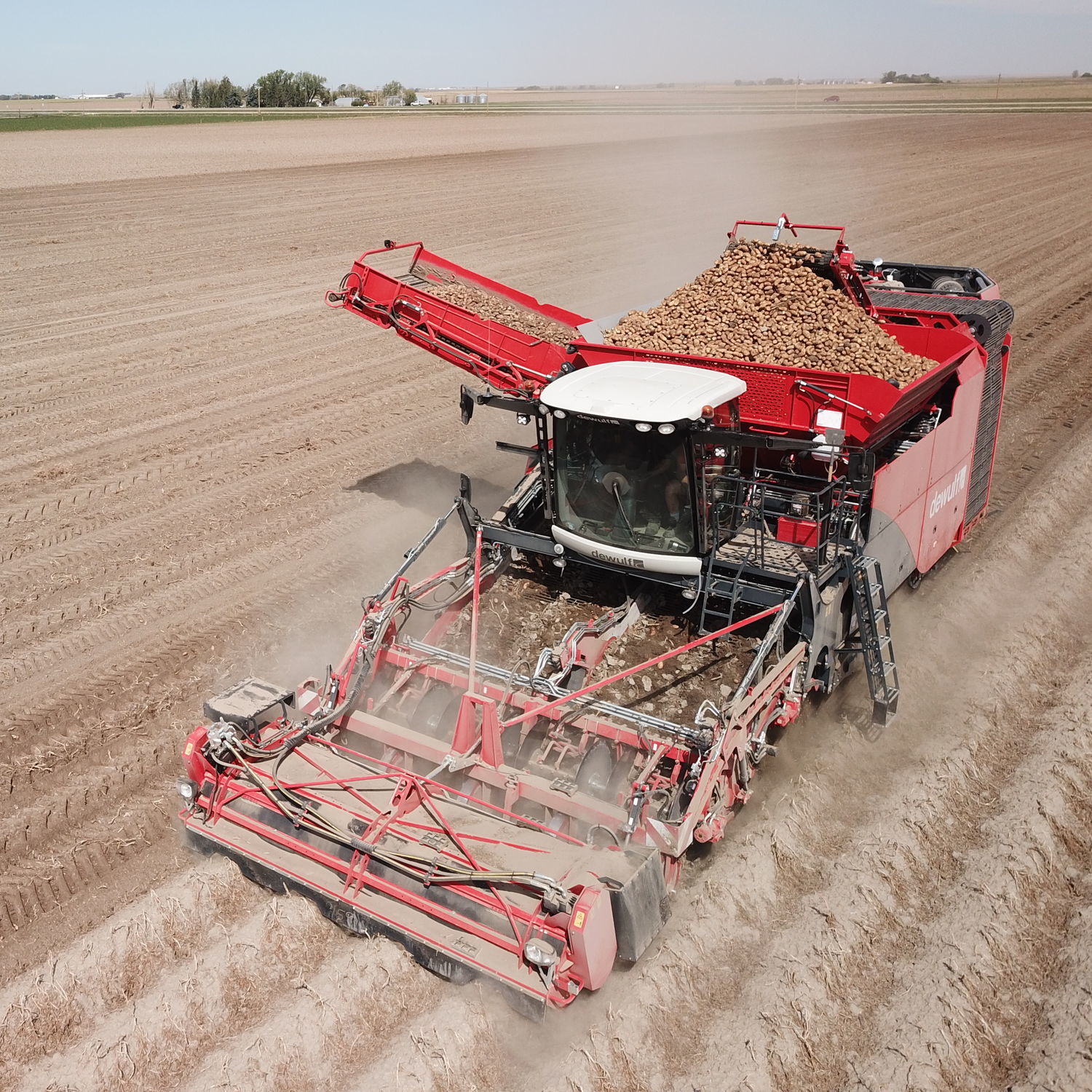 Potato harvester machine - Kwatro Xtreme - Dewulf Group - self ...