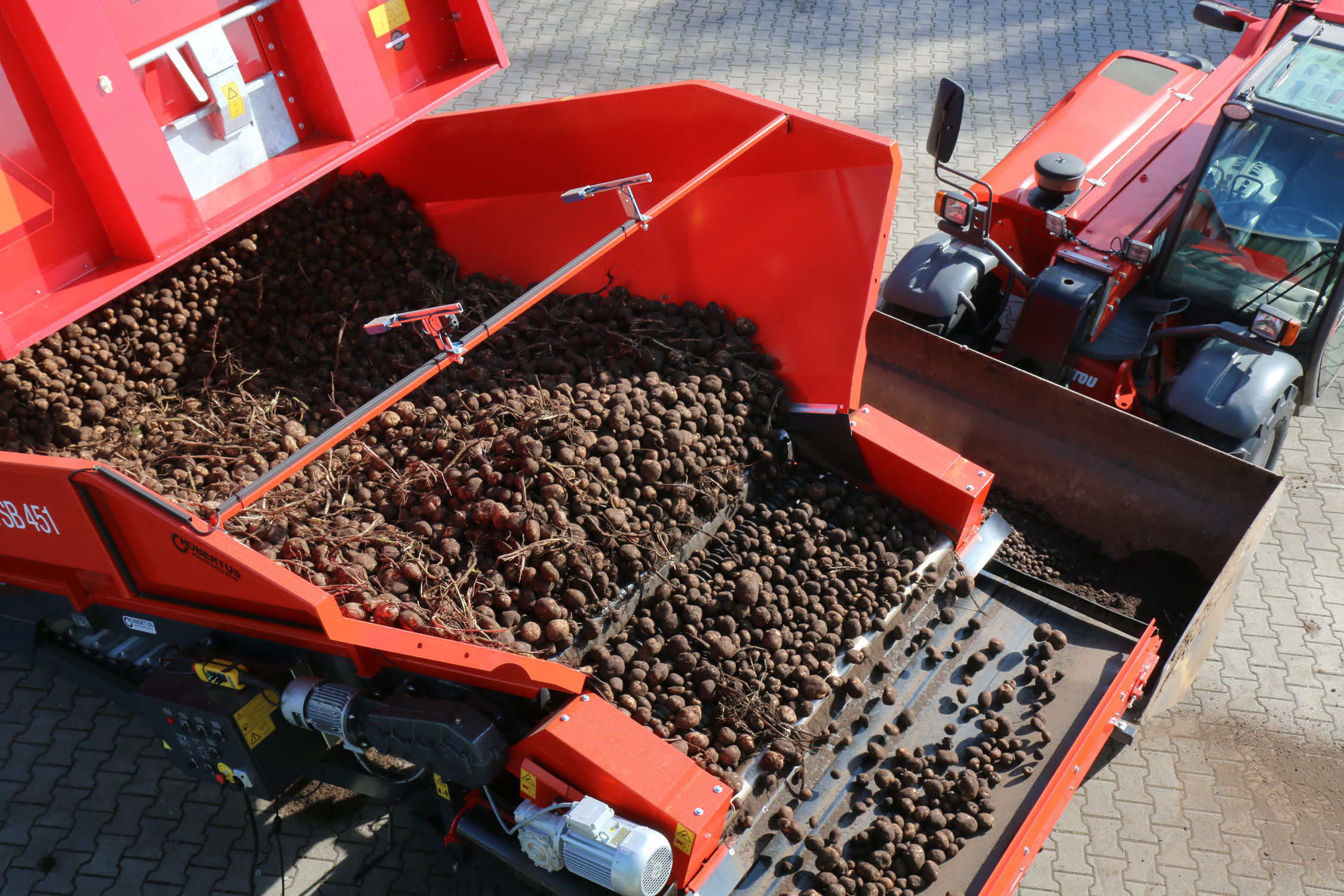 Potato receiving hopper - SB 451 - Dewulf Group - onion / carrot