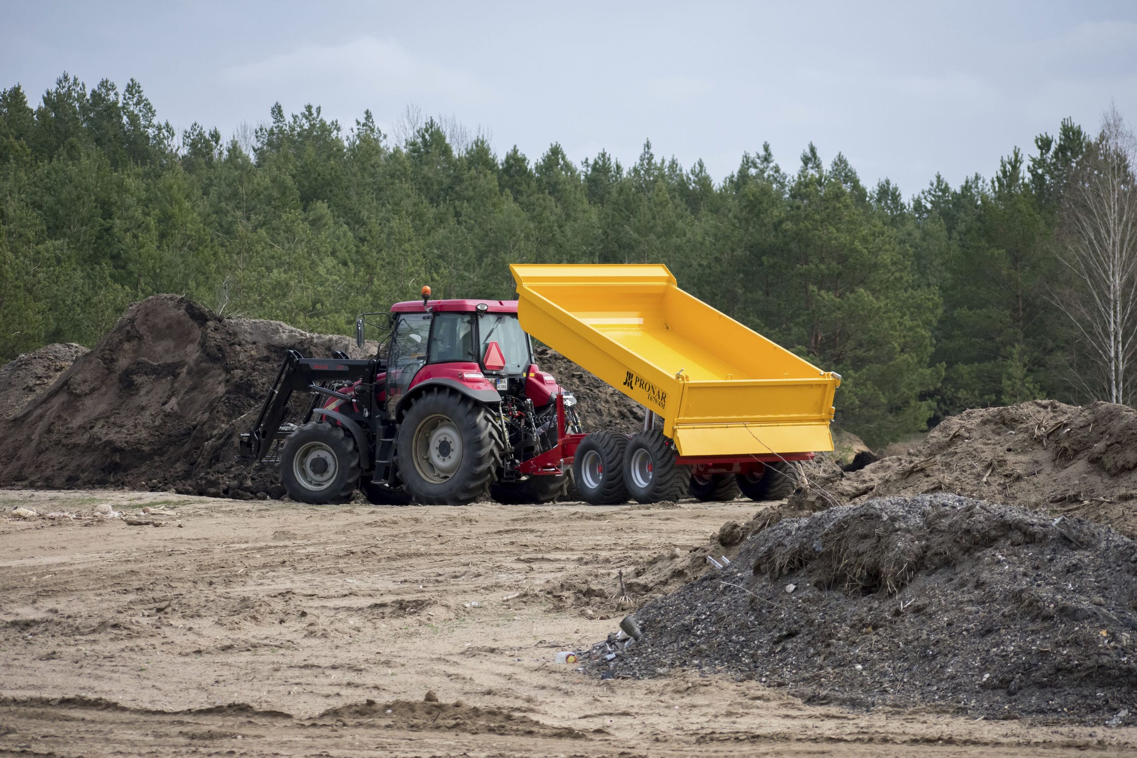 Dump trailer - T679/4M - Pronar Sp. z o.o. - tandem axle / agricultural ...