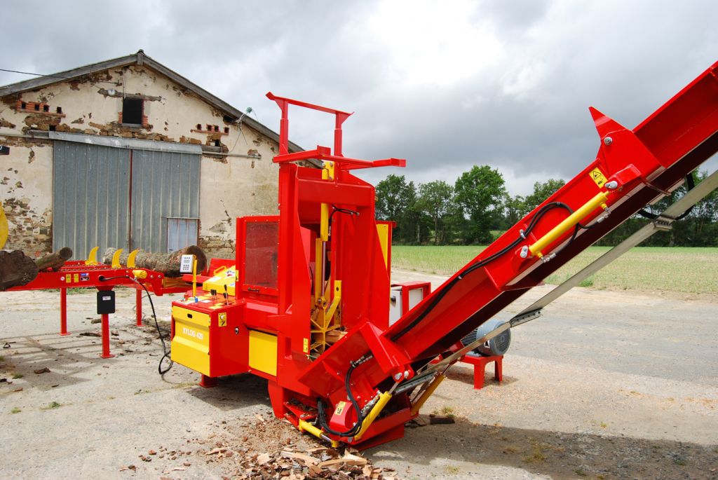 Firewood processor with chainsaw - XYLOG 420 - RABAUD - with belt ...