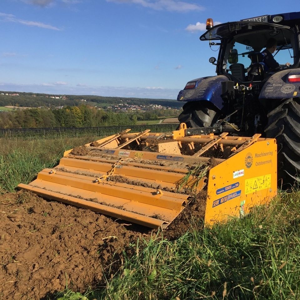 PTO-driven spading machine - 180,250 SERIES - SELVATICI srl - tractor ...