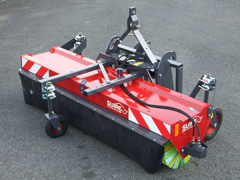 Mounted sweeper - PRONET - SUIRE EUROTECHNICS AGRI - barn / aligning