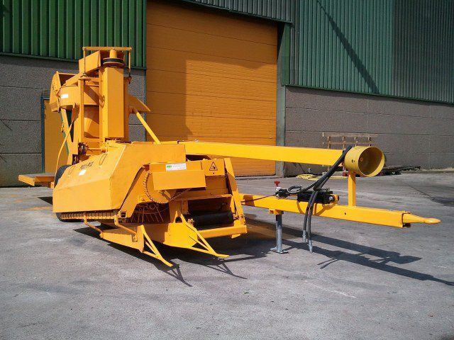 Bean harvester - Oxbo - BH100 - Sweere Agricultural Equipment - trailed ...