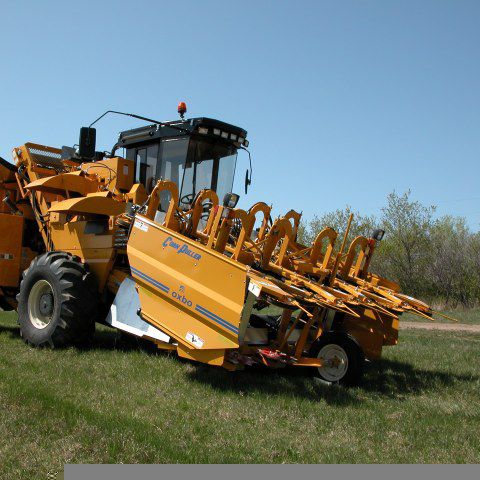 Sweet corn harvesting header - Oxbo CP400 - Sweere Agricultural ...