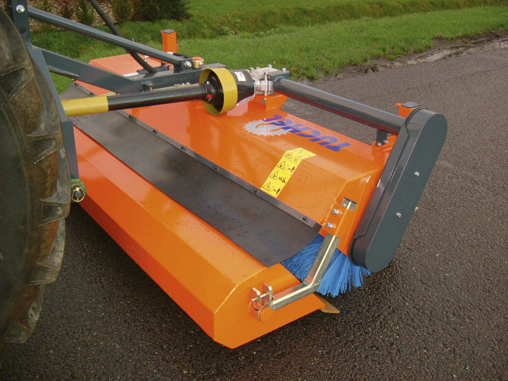 Tractor-mounted sweeper - ECO - Tuchel Maschinenbau - groundcare